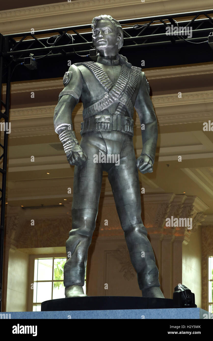 Michael Jackson HIStory Statue to be Unveiled at Mandalay Bay Resort ...