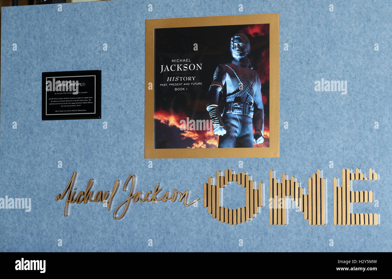 Michael Jackson HIStory Statue to be Unveiled at Mandalay Bay Resort ...