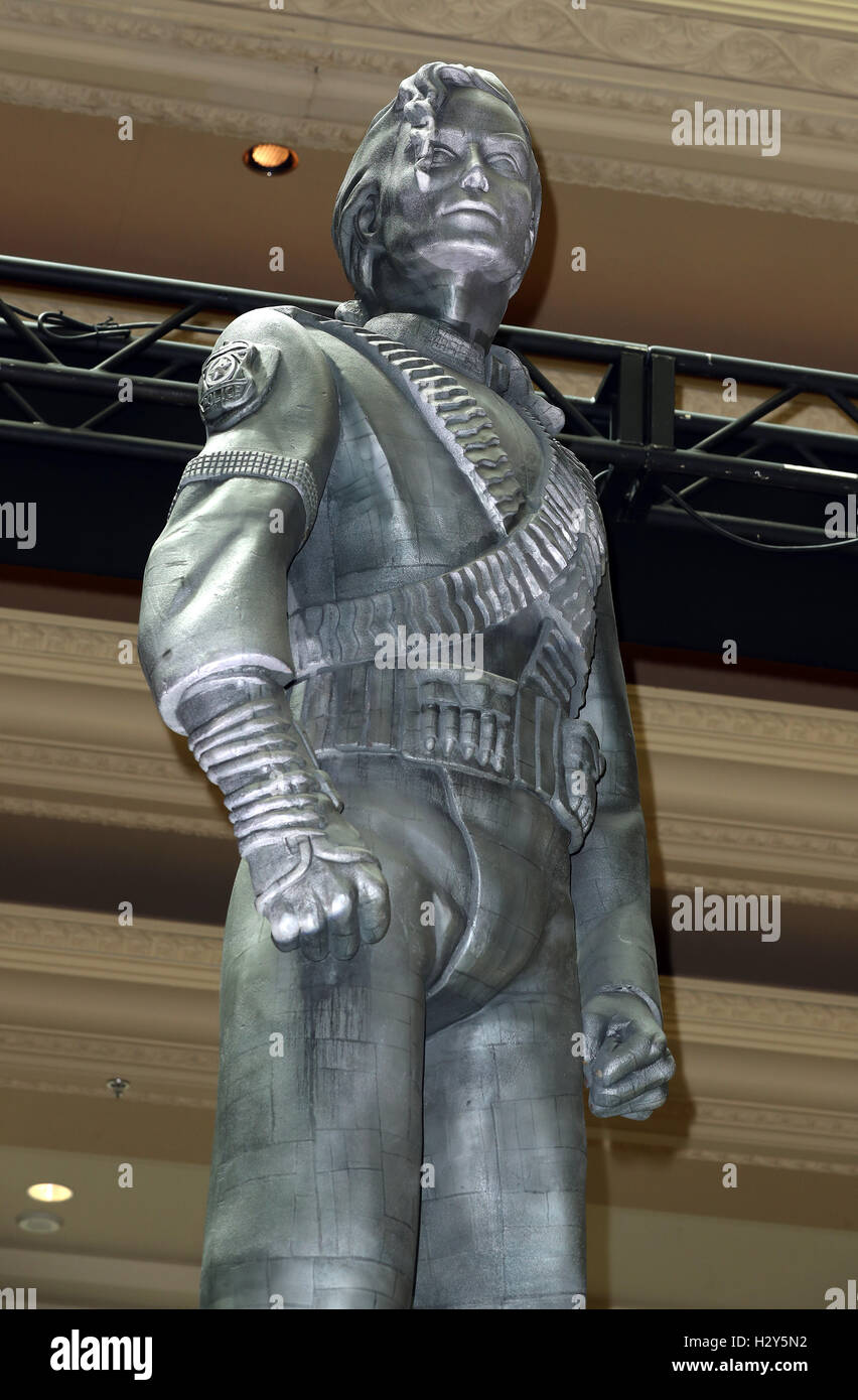 Michael Jackson HIStory Statue to be Unveiled at Mandalay Bay Resort ...