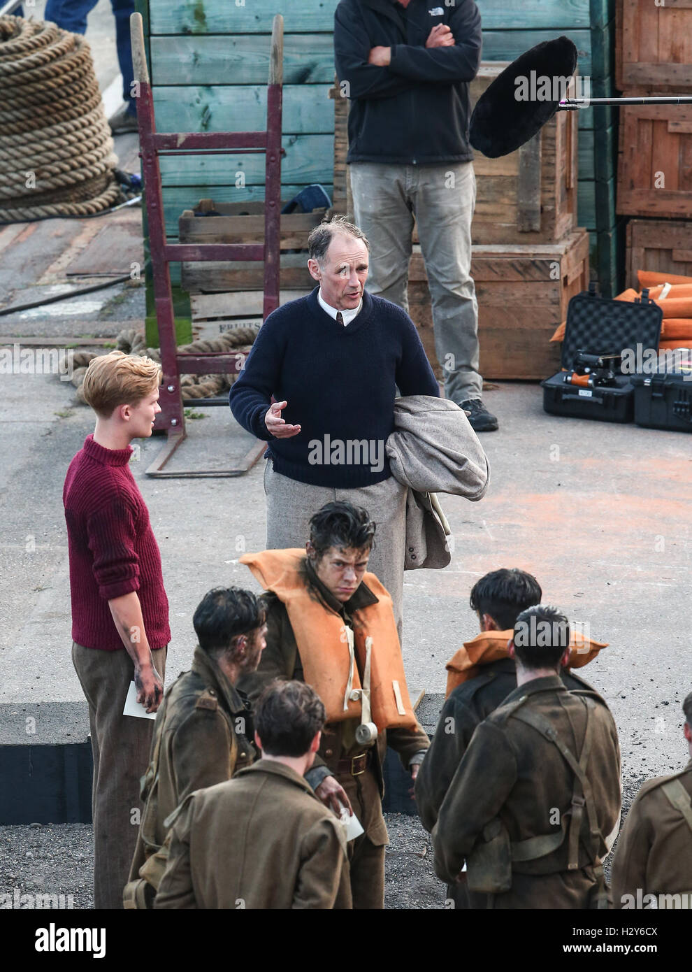 Christopher Nolan continues to film the movie "Dunkirk" in Weymouth ...