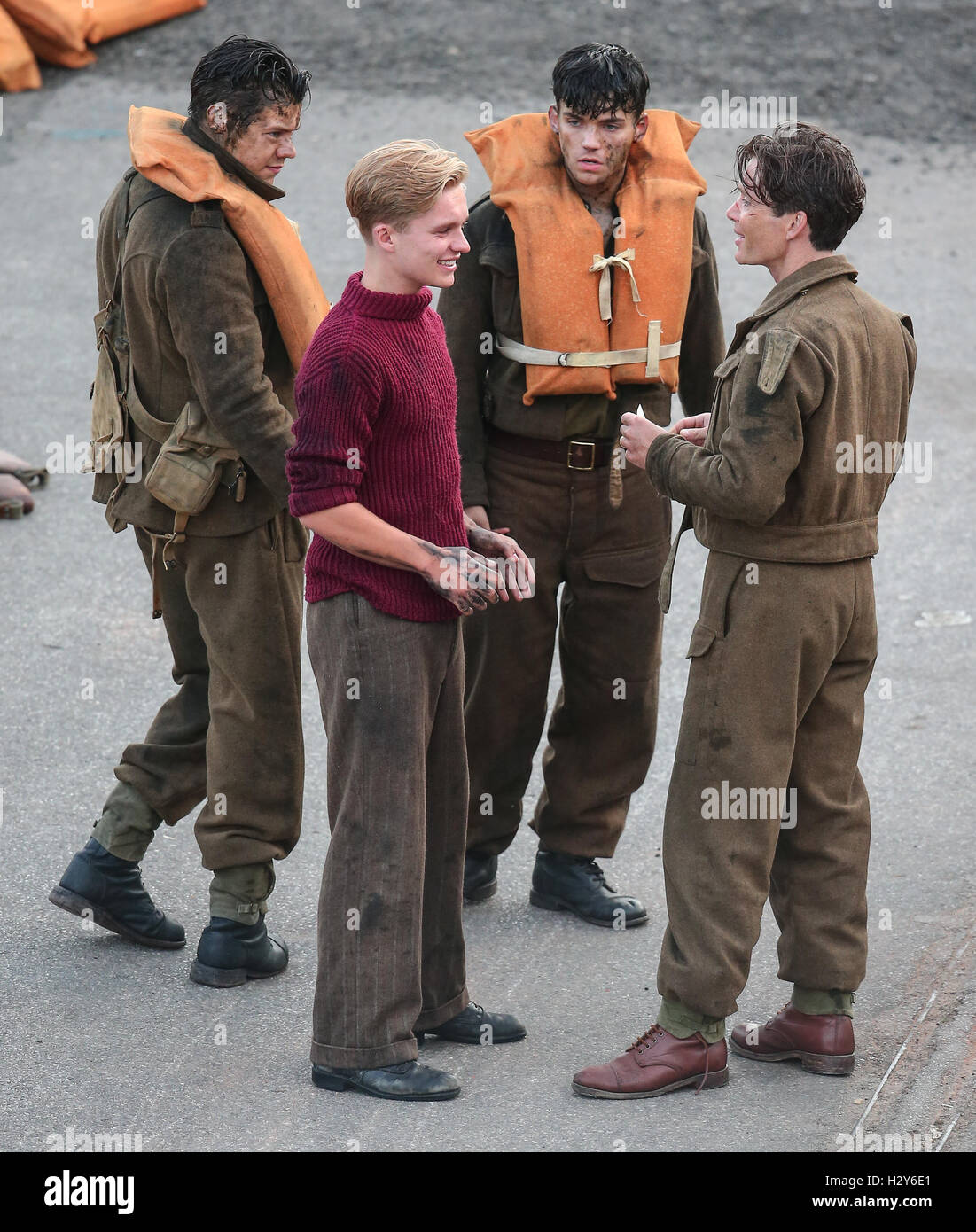 Christopher Nolan continues to film the movie "Dunkirk" in Weymouth ...