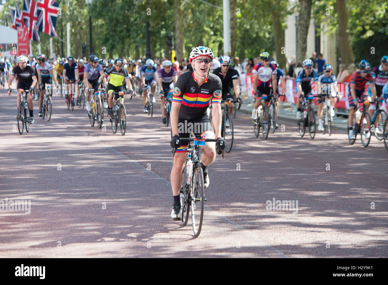 Sunday 31st July 2016elebs and members of the public compete in the ...