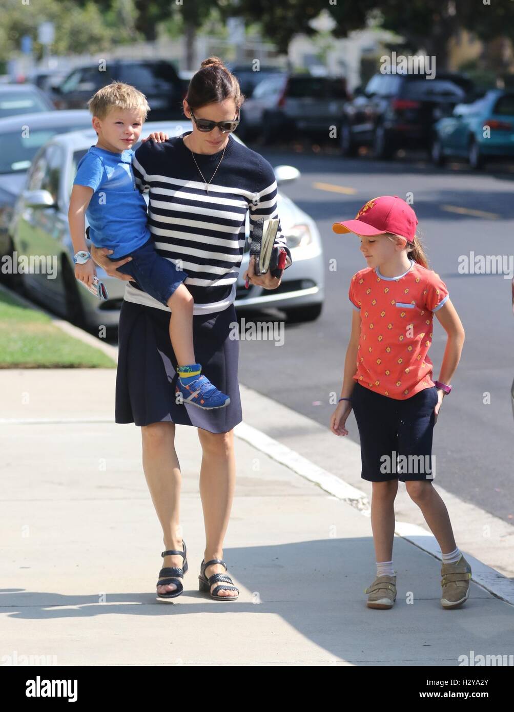Jennifer Garner takes her children to church Featuring: Jennifer Garner ...