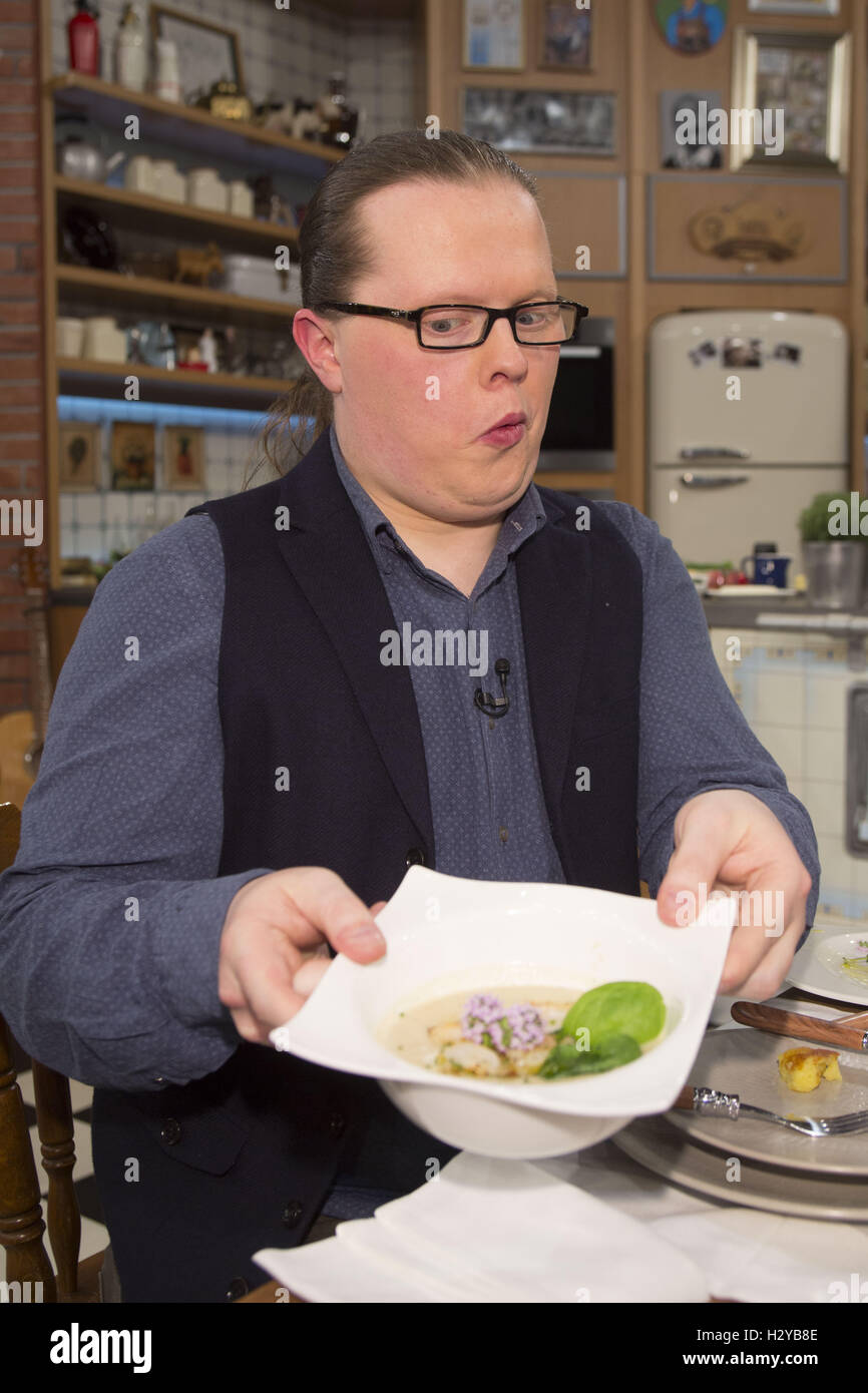 Celebrities at ZDF TV show 'Lafer!Lichter!Lecker!' with celebrity chefs ...