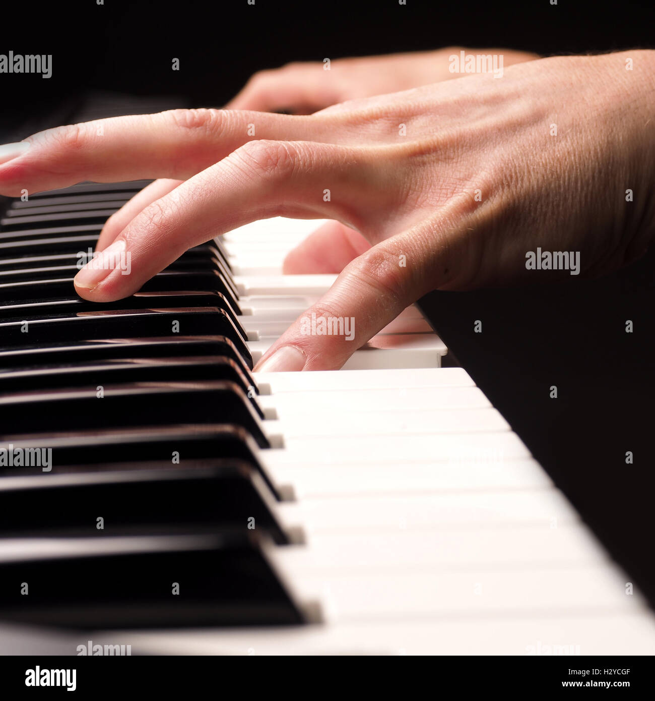 Piano keys hands male hi-res stock photography and images - Alamy
