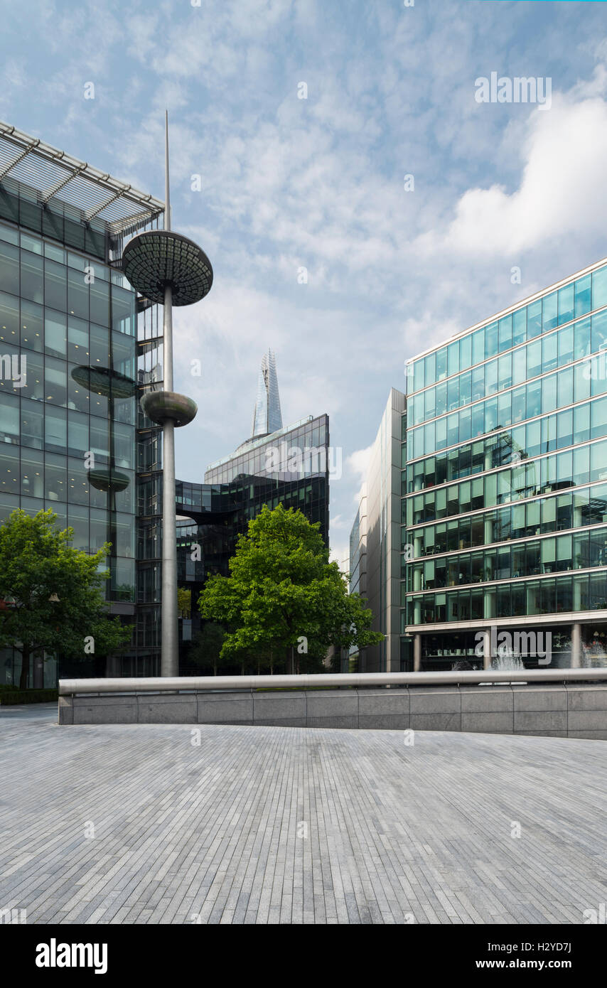 Riverside architecture hi-res stock photography and images - Alamy