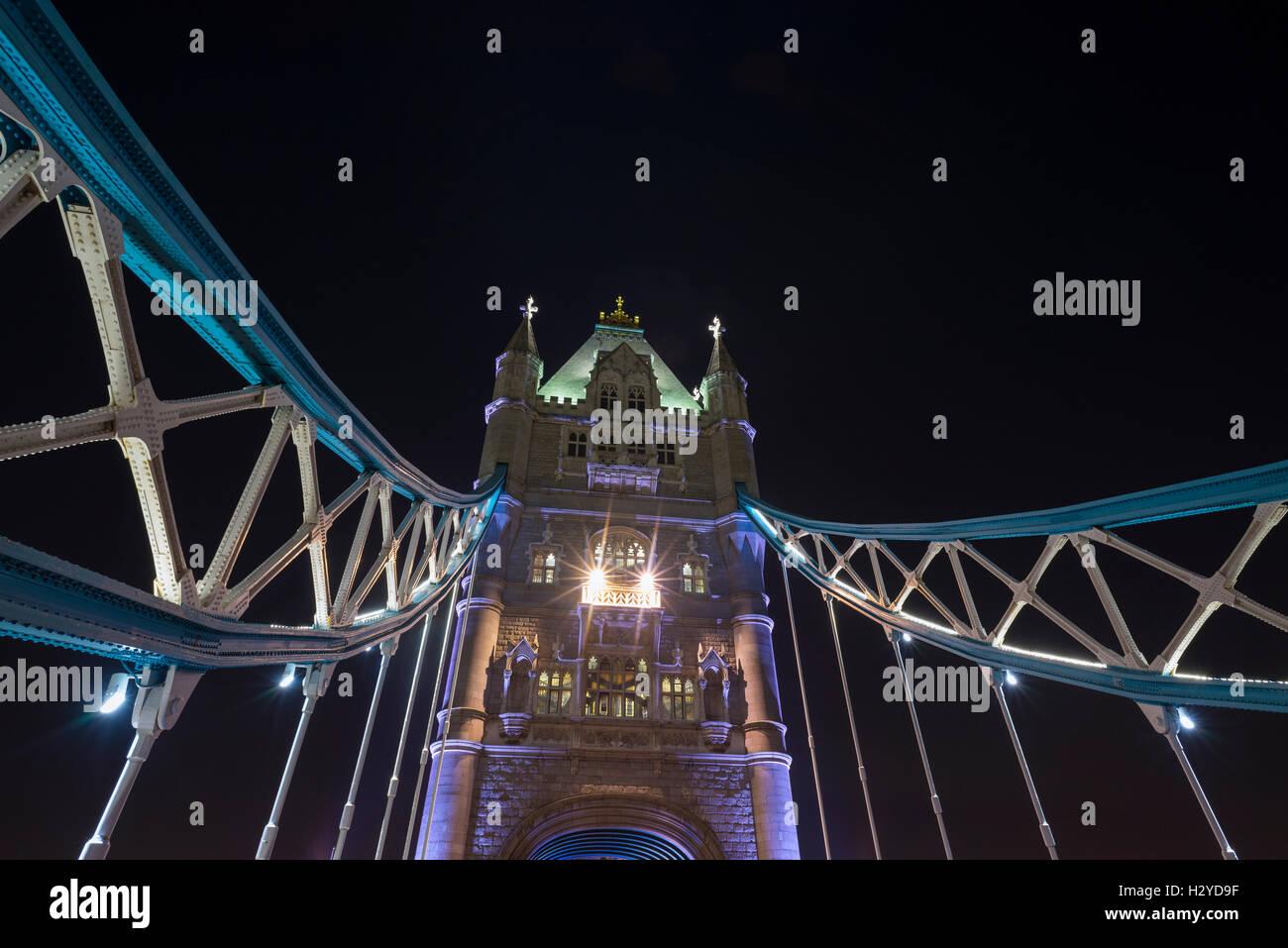 Steel link suspension chain hi-res stock photography and images - Alamy