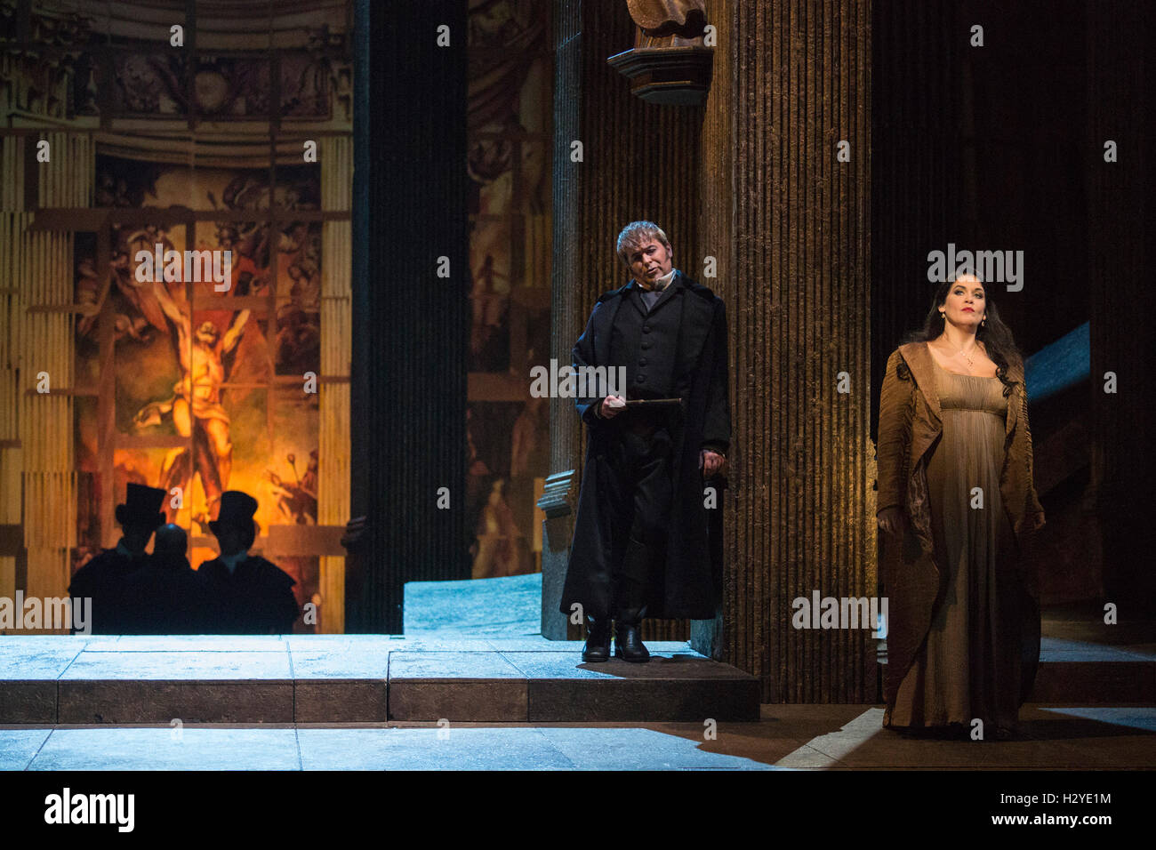 London, UK. 1 October 2016. Keri Alkema as Tosca and Craig Colclough as ...