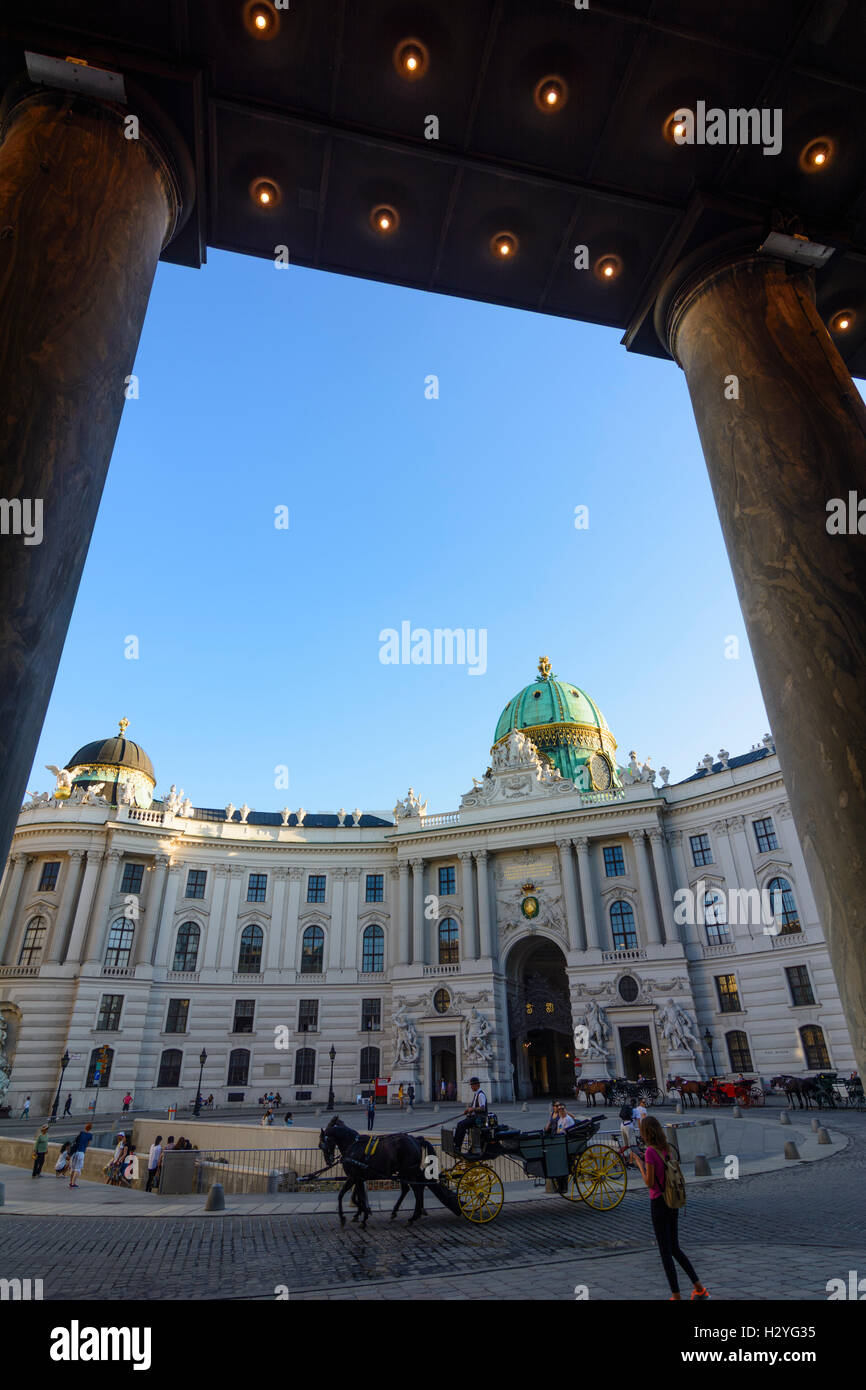 Vienna michaelertrakt hofburg michaelerplatz hi-res stock photography ...