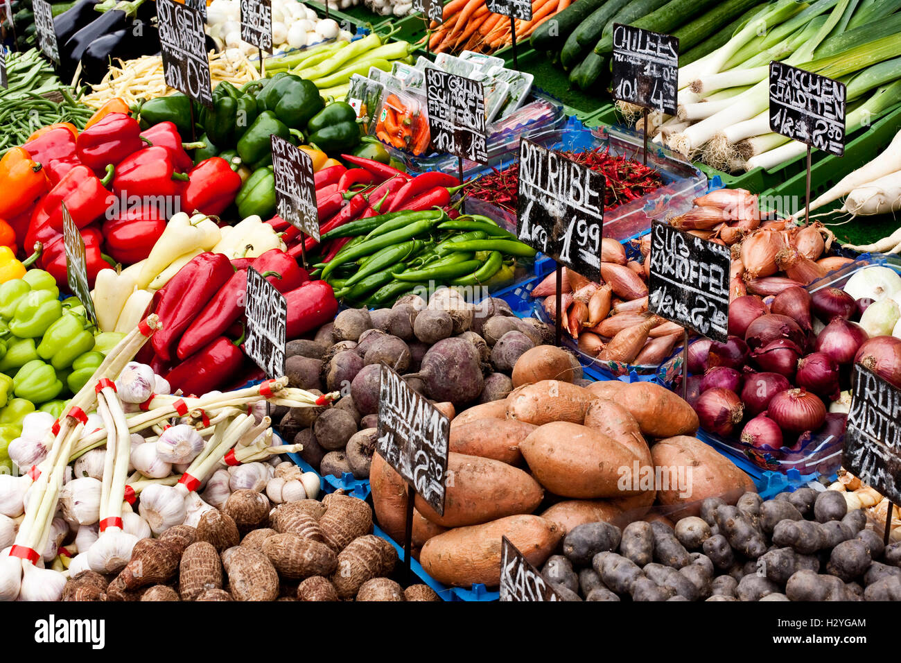 Vegetable markets hi-res stock photography and images - Alamy