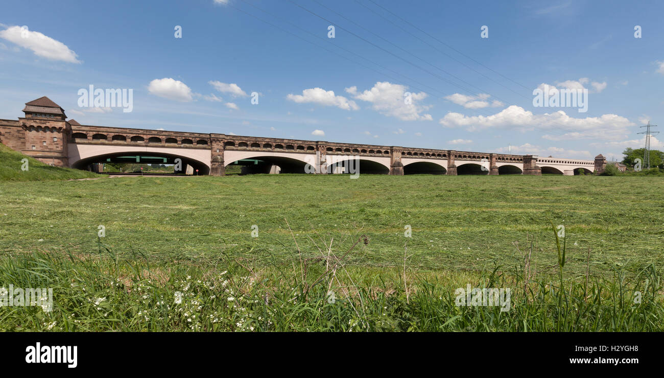 Midland canal hi-res stock photography and images - Alamy