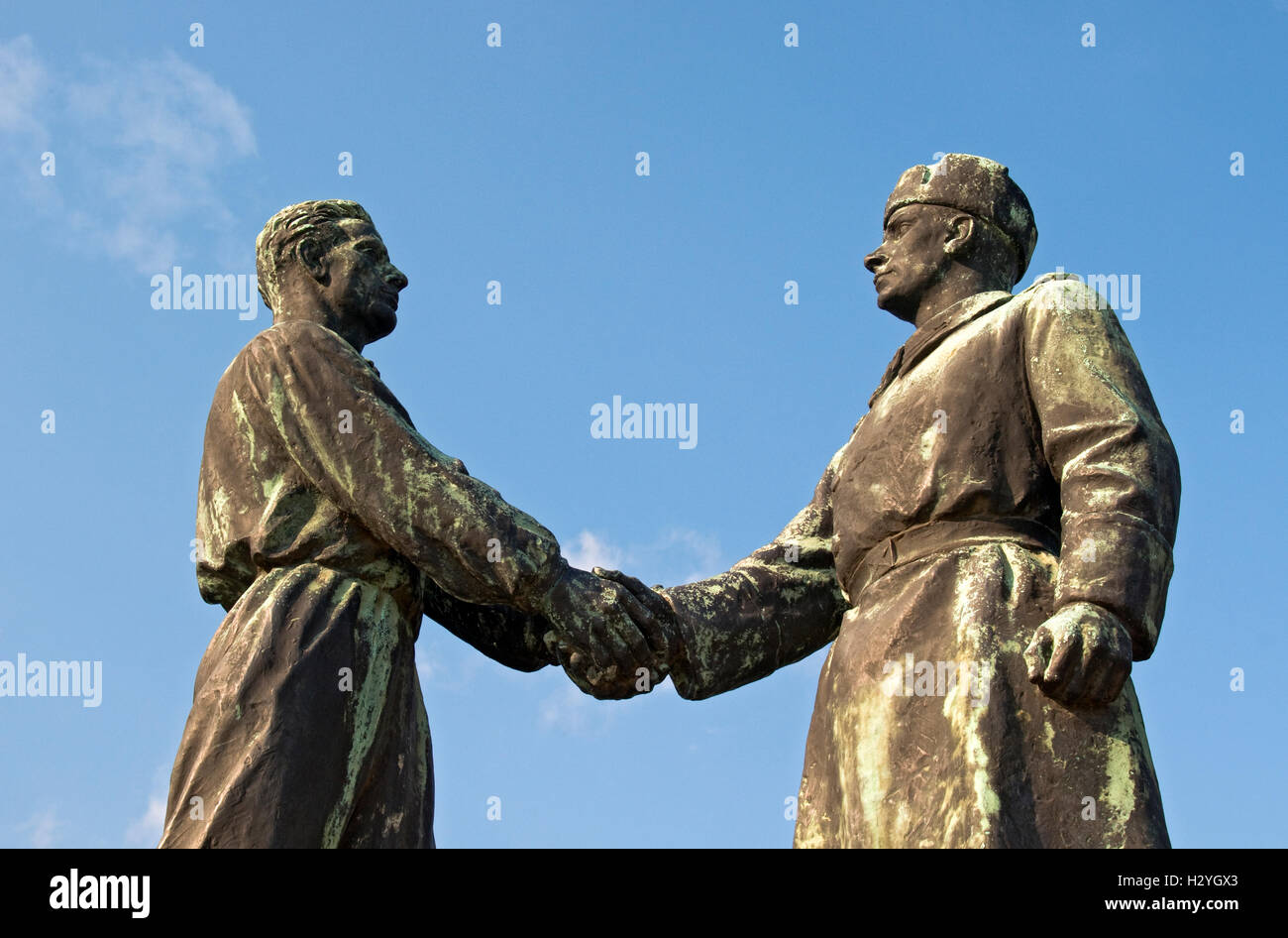Handshake at Hungarian-Soviet Friendship Memorial by Zsigmond Kisfaludi ...