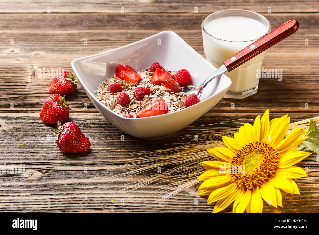 Museli with summer berries Stock Photo - Alamy