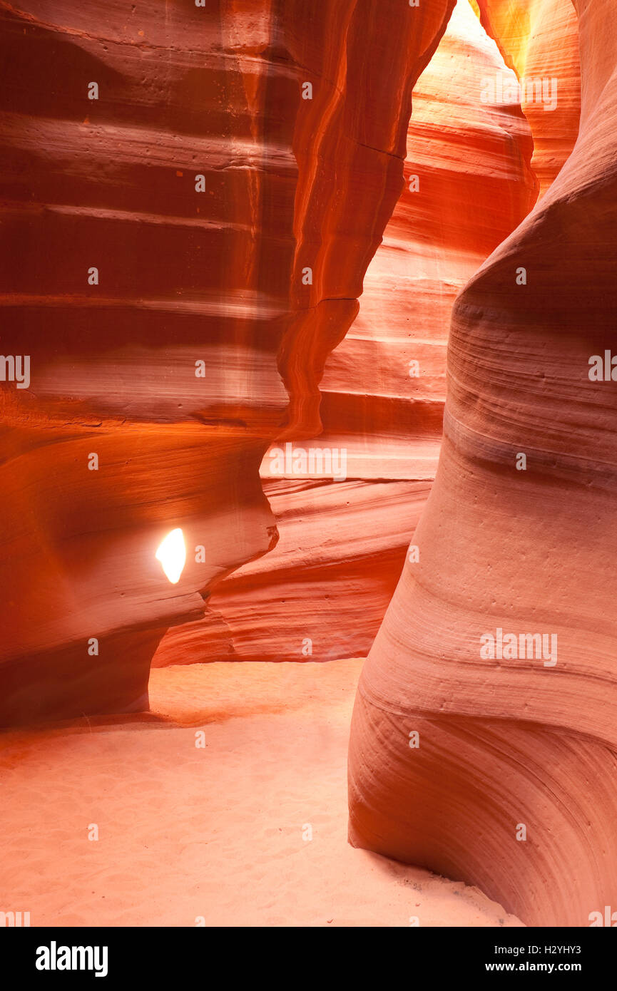 Focused Beam Sunlight Reaches Floor Antelope Canyon Arizona Southwest ...