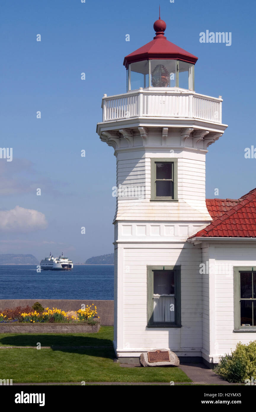West Coast Lighthouse Ferry Arriving Puget Sound Washington Stock Photo ...