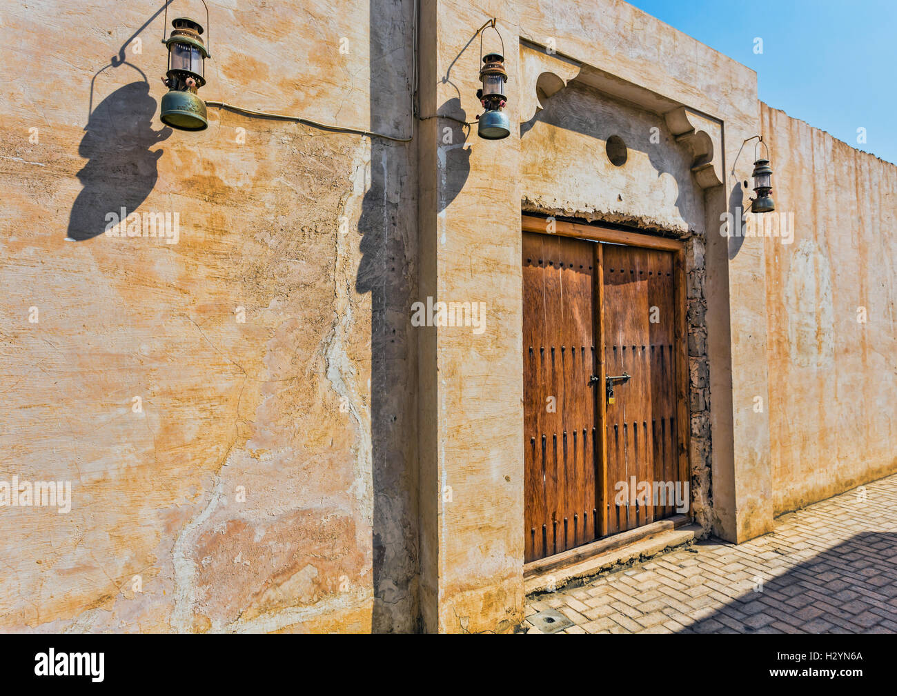 Arabic door lock hi-res stock photography and images - Alamy