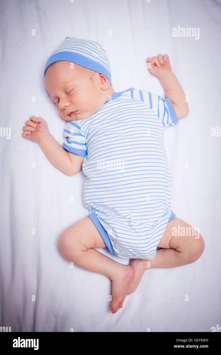 Fat newborn baby hi-res stock photography and images - Alamy