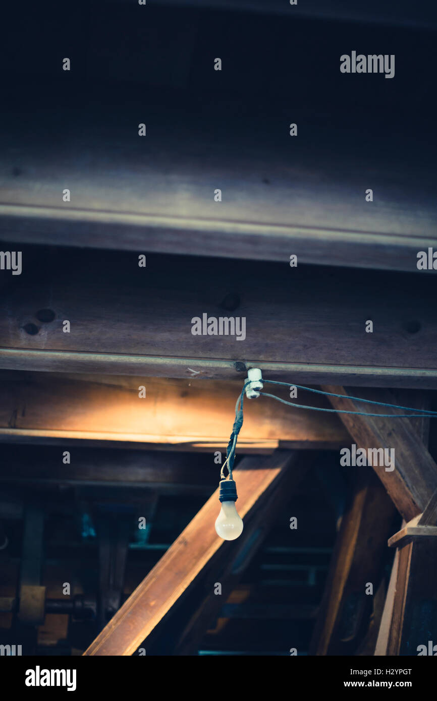 lightbulb hanging from roof Stock Photo - Alamy