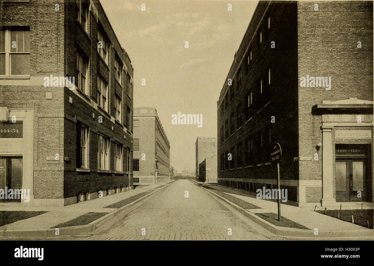 Vintage chicago manufacturing hi-res stock photography and images - Alamy
