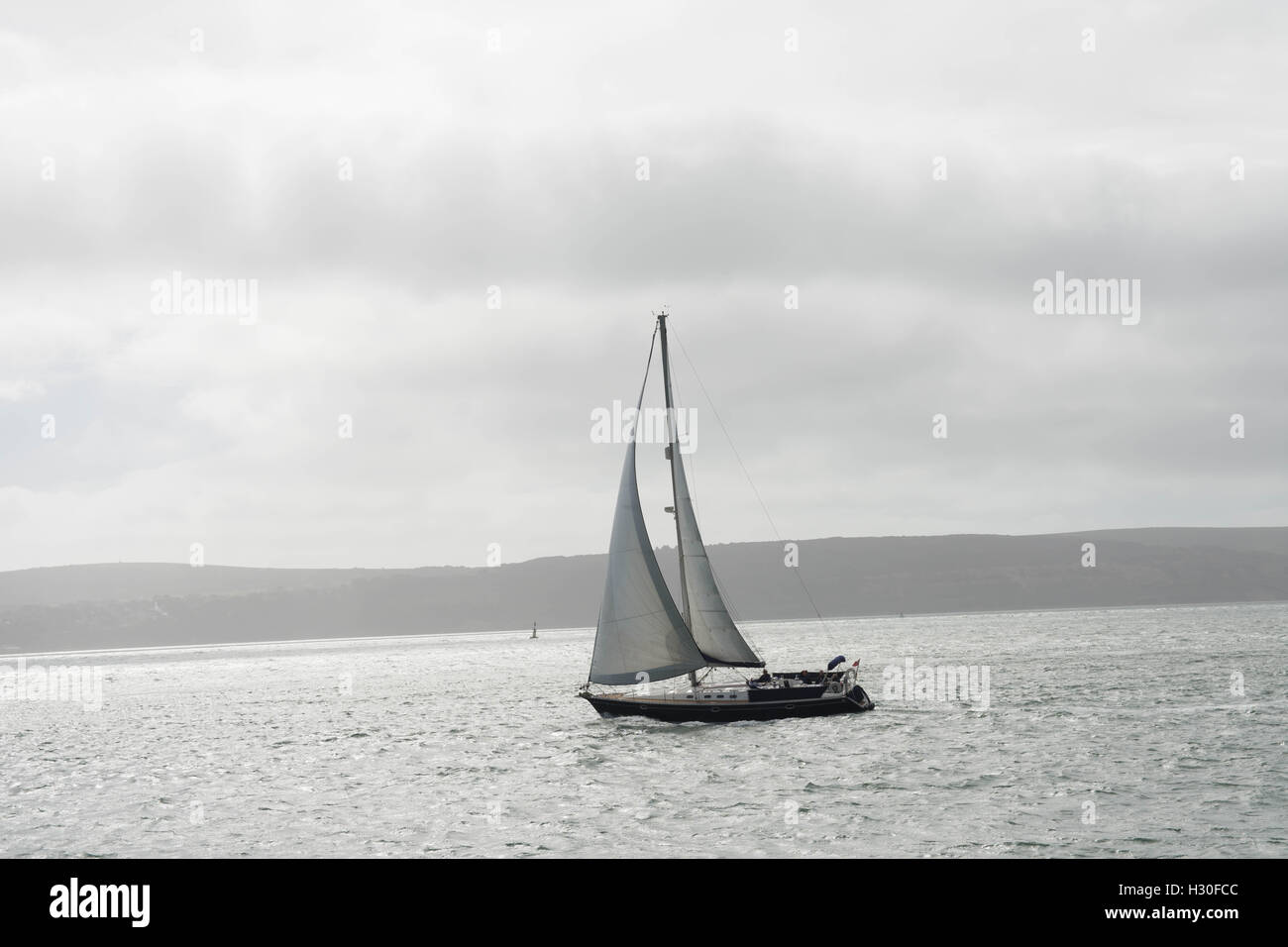 A yacht sailing on the English Channel Stock Photo - Alamy