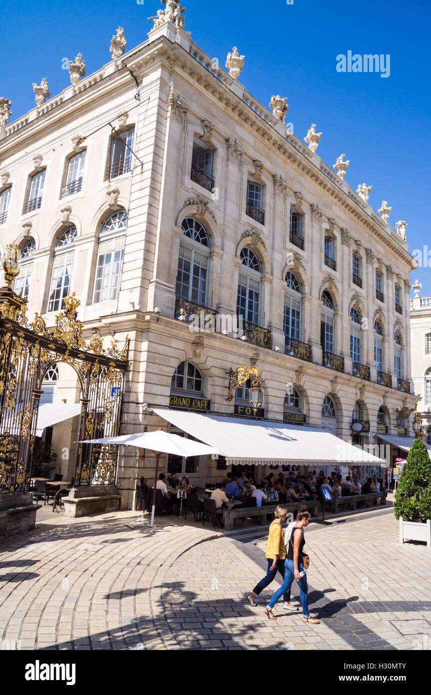 Grand cafe foy classical restaurant two young women walking past hi-res ...