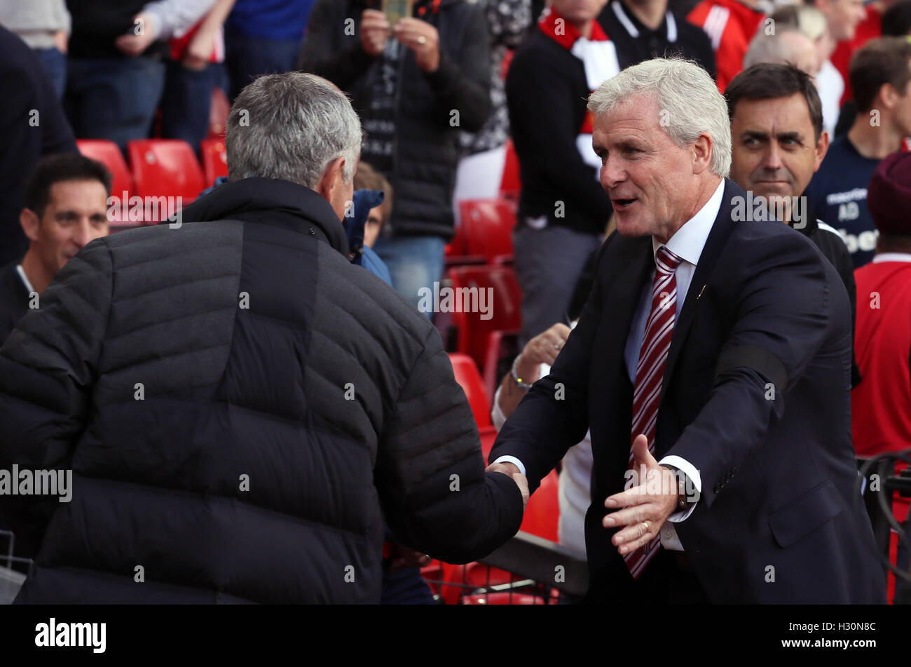 Manchester united trafford hands hi-res stock photography and images ...