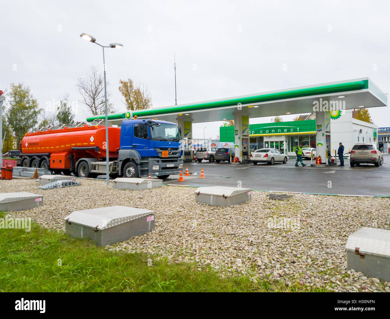 Bp Fuel Truck High Resolution Stock Photography and Images - Alamy
