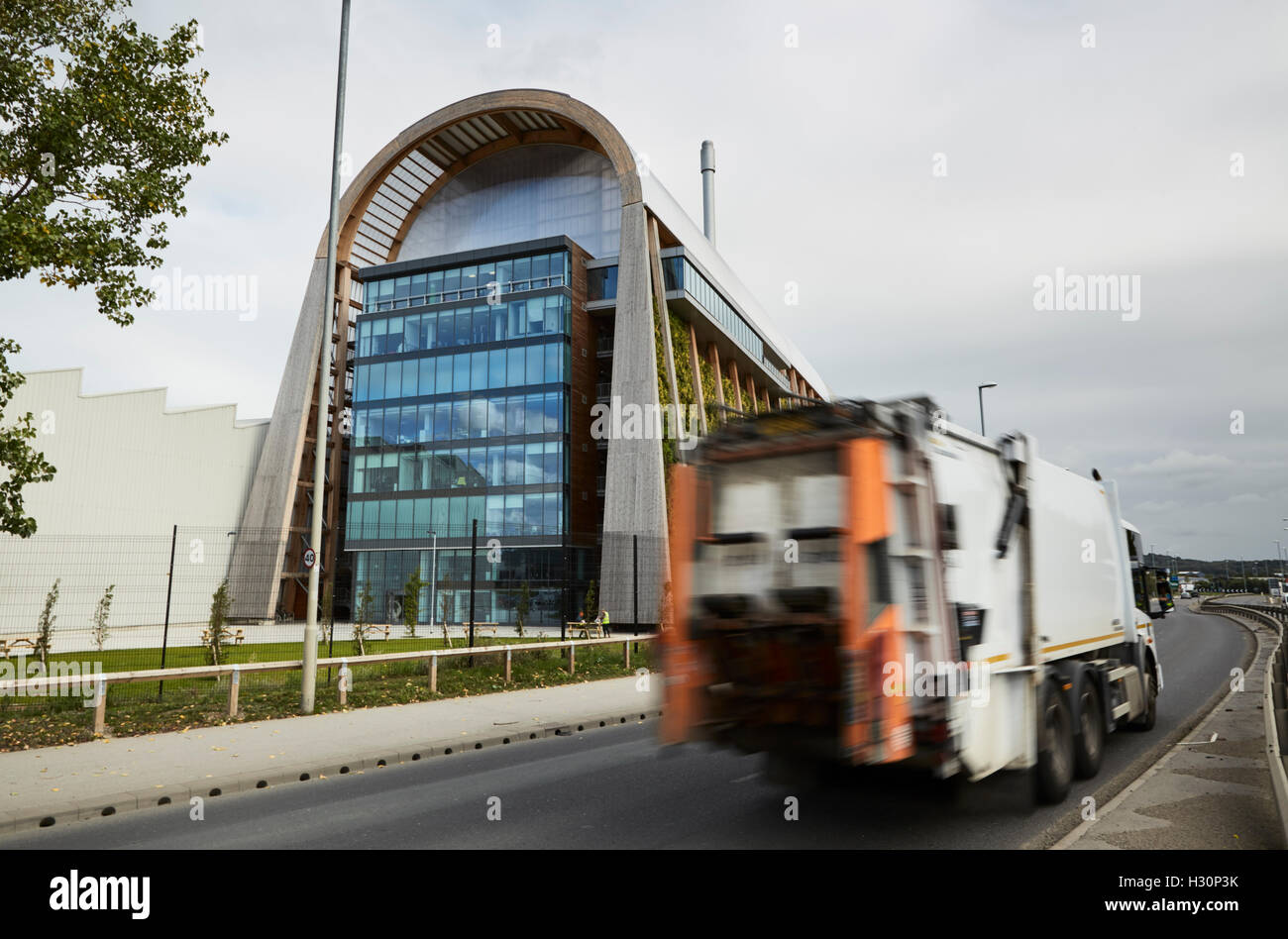 The Recycling and Energy Recovery Facility, Leeds.Increasing recycling ...
