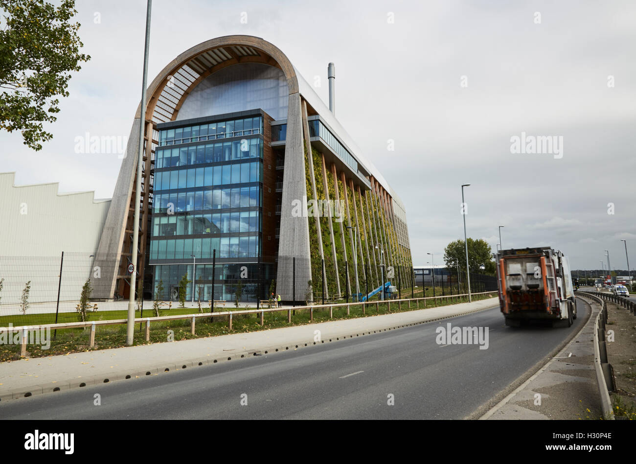 The Recycling and Energy Recovery Facility, Leeds.Increasing recycling ...