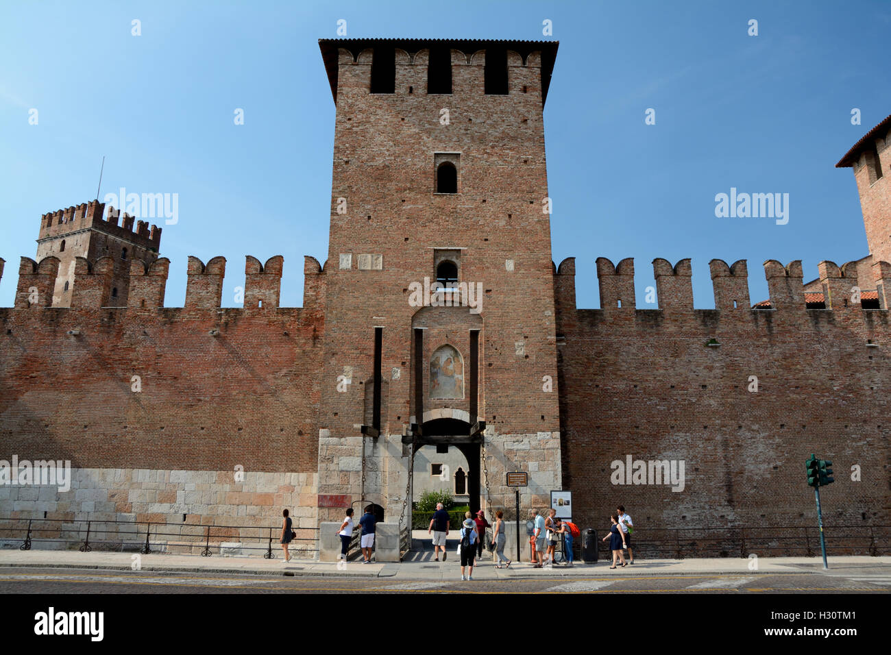 Verona italy castelvecchio castle hi-res stock photography and images ...