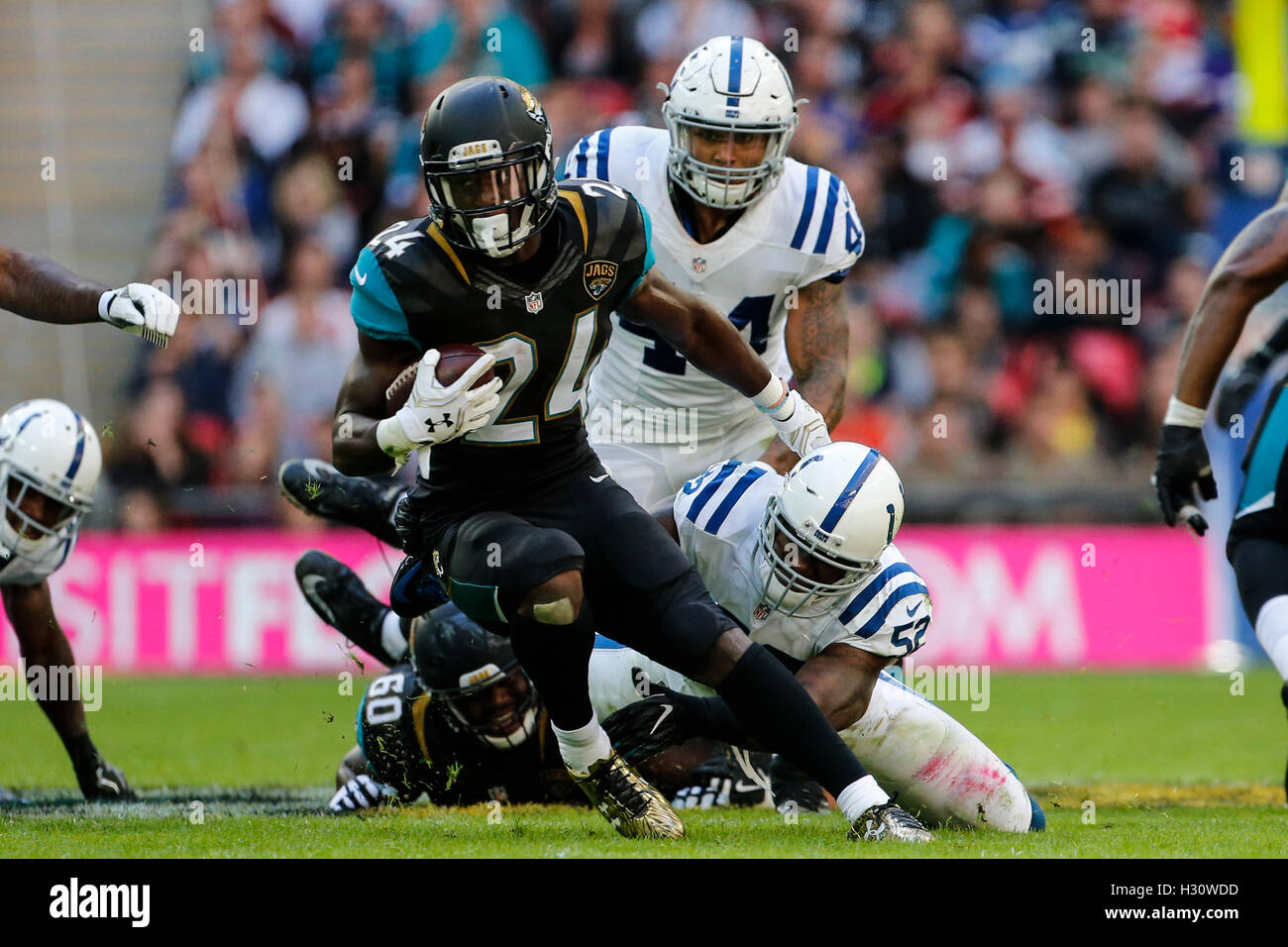 Nfl indianapolis colts running back hi-res stock photography and images ...