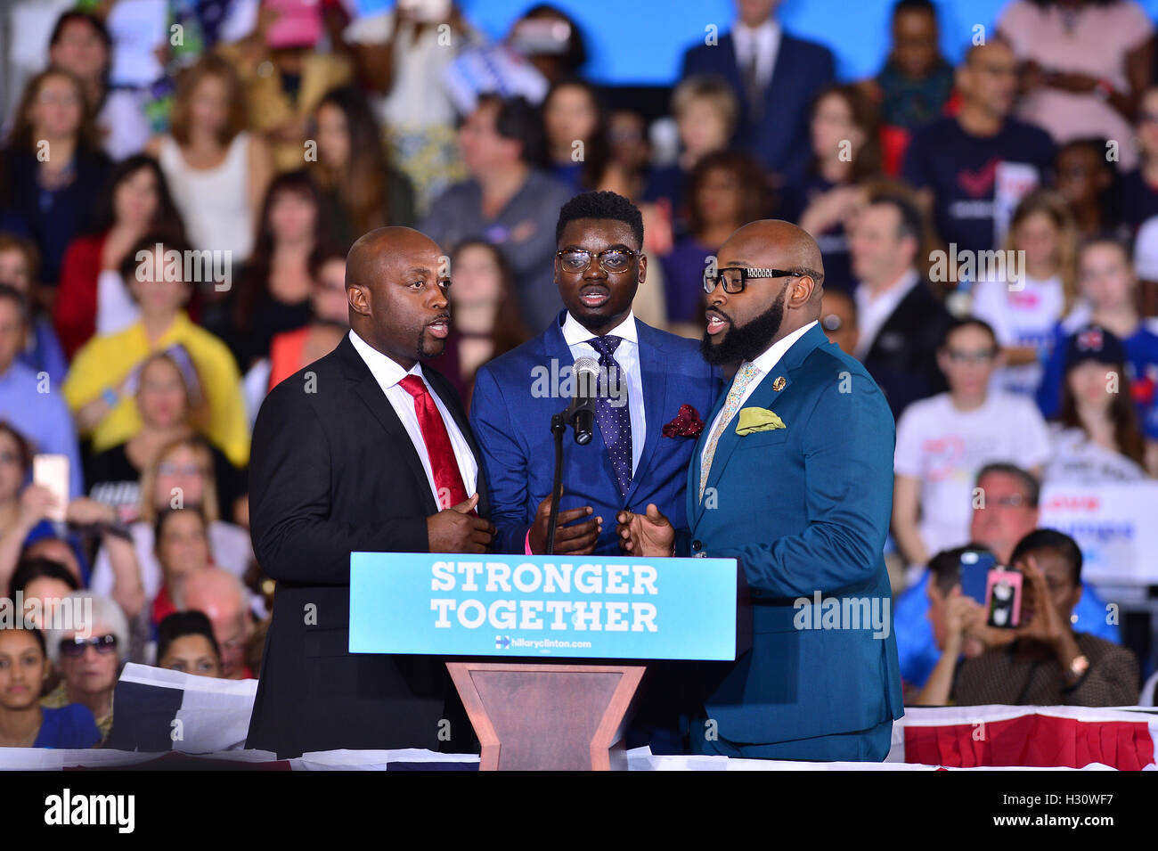 U s national anthem hi-res stock photography and images - Alamy