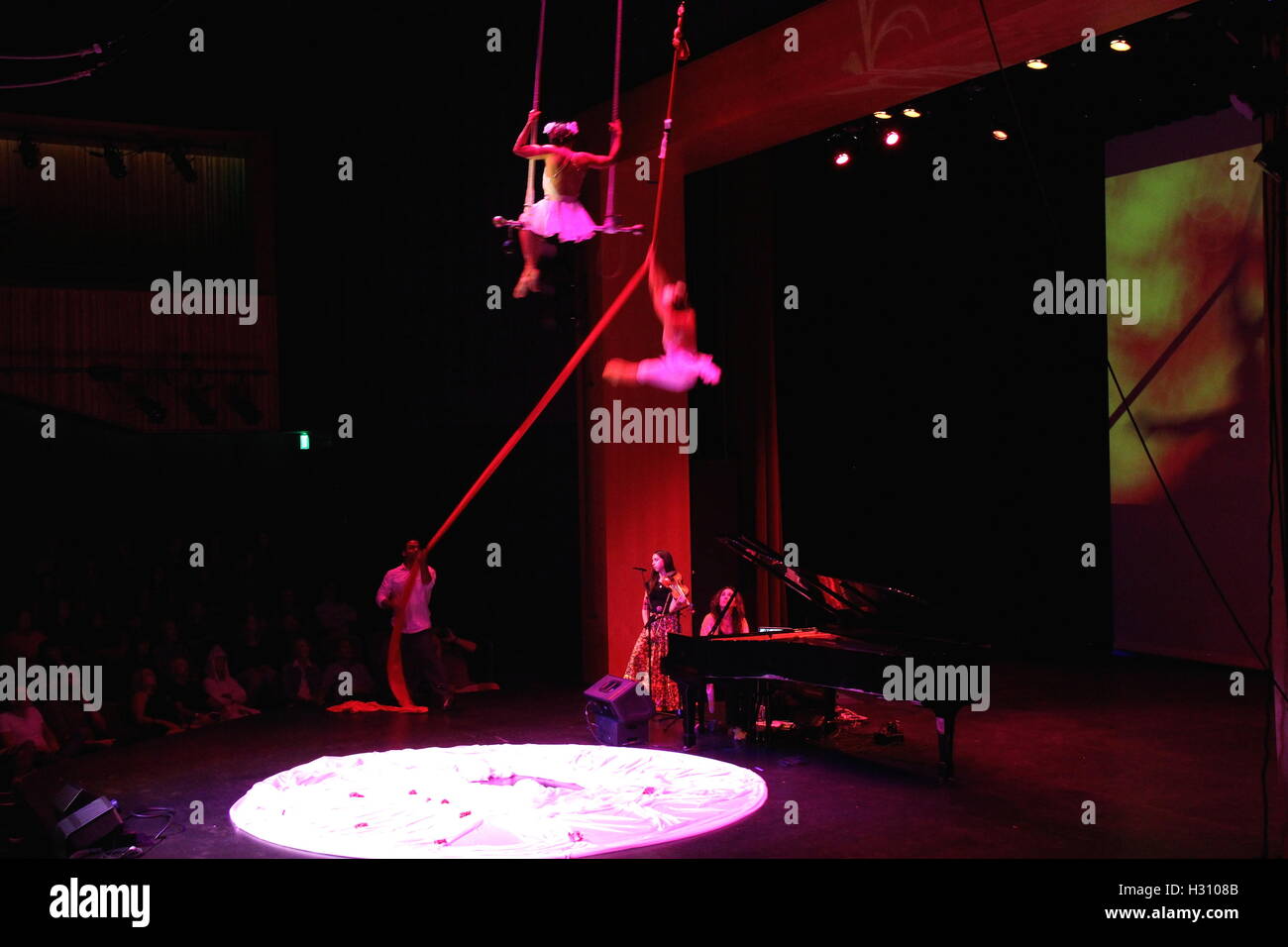 Sarah steben hi-res stock photography and images - Alamy