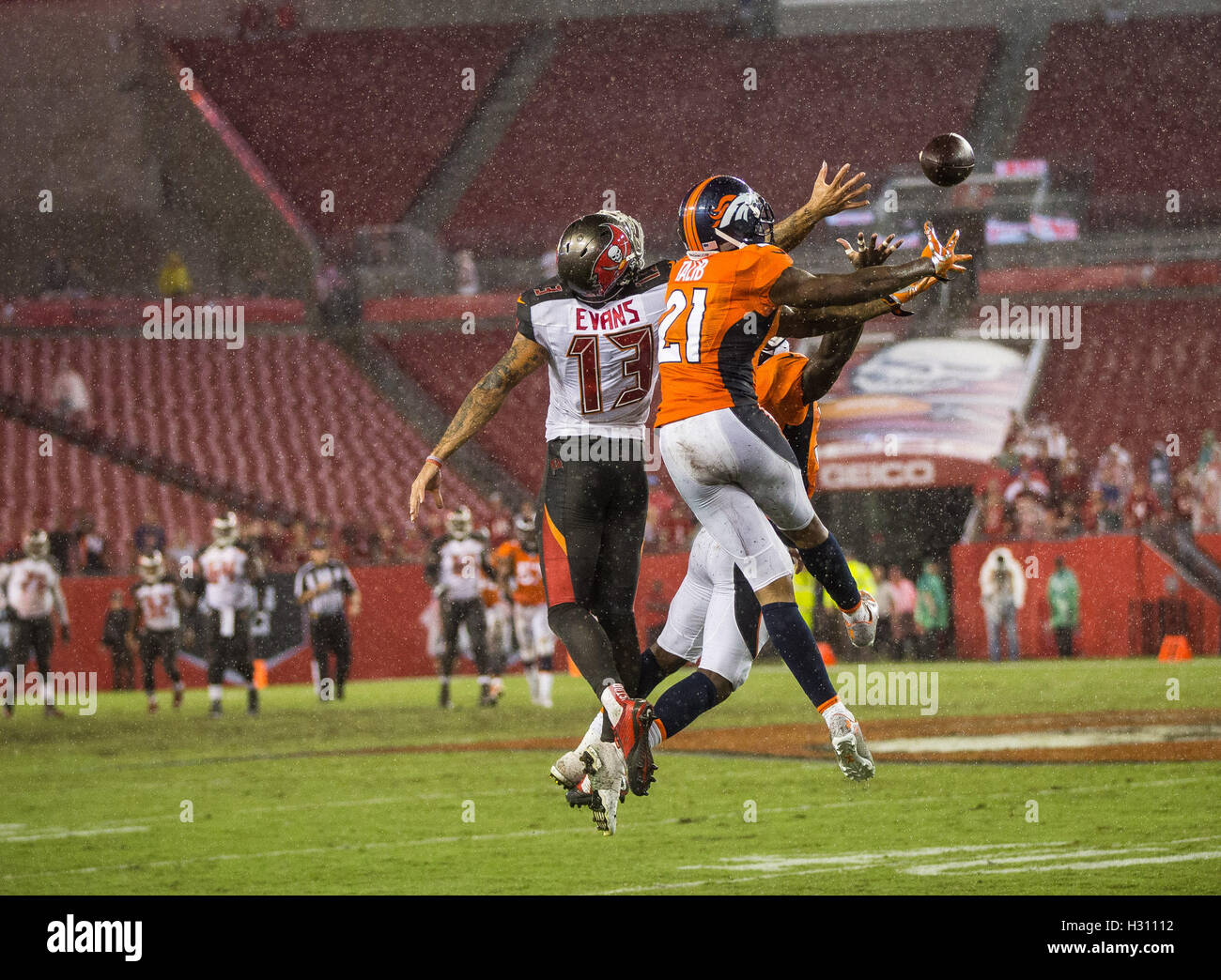 Florida, USA. 2nd Oct, 2016. LOREN ELLIOTT | Times .Denver Broncos ...