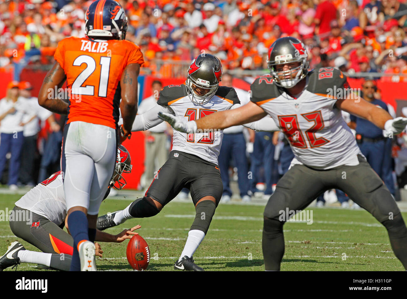 Tampa, Florida, USA. 2nd Oct, 2016. JIM DAMASKE | Times .Bucs kicker ...
