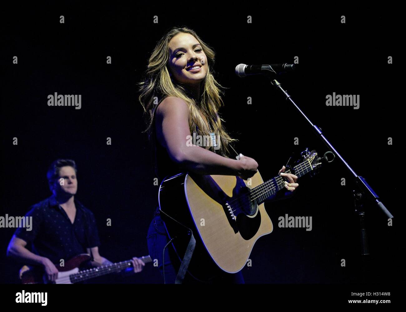 Las Vegas, NV, USA. 2nd Oct, 2016. Naomi Cooke of Runaway June in ...