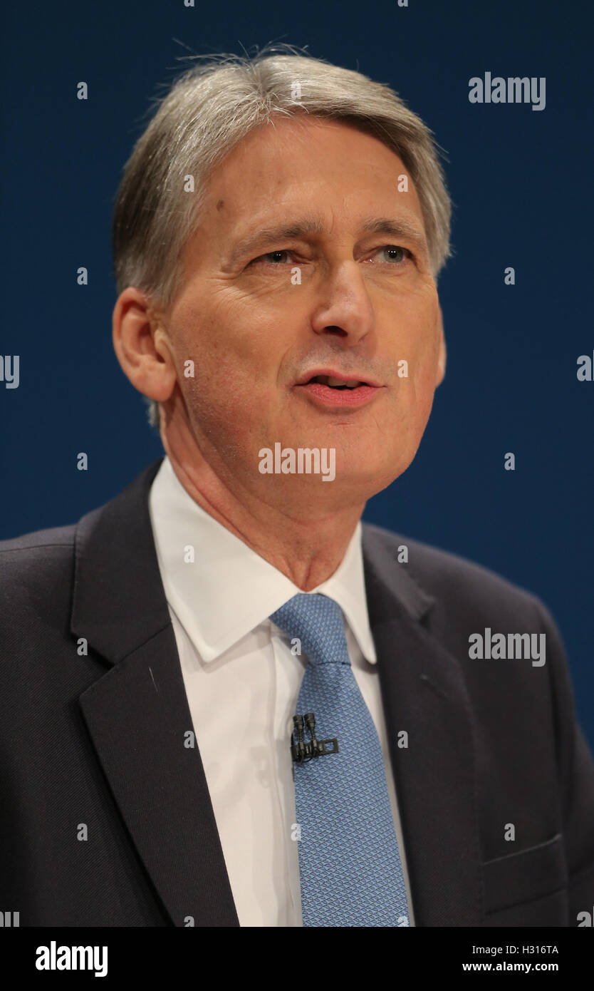 Philip hammond 2016 conference hi-res stock photography and images - Alamy