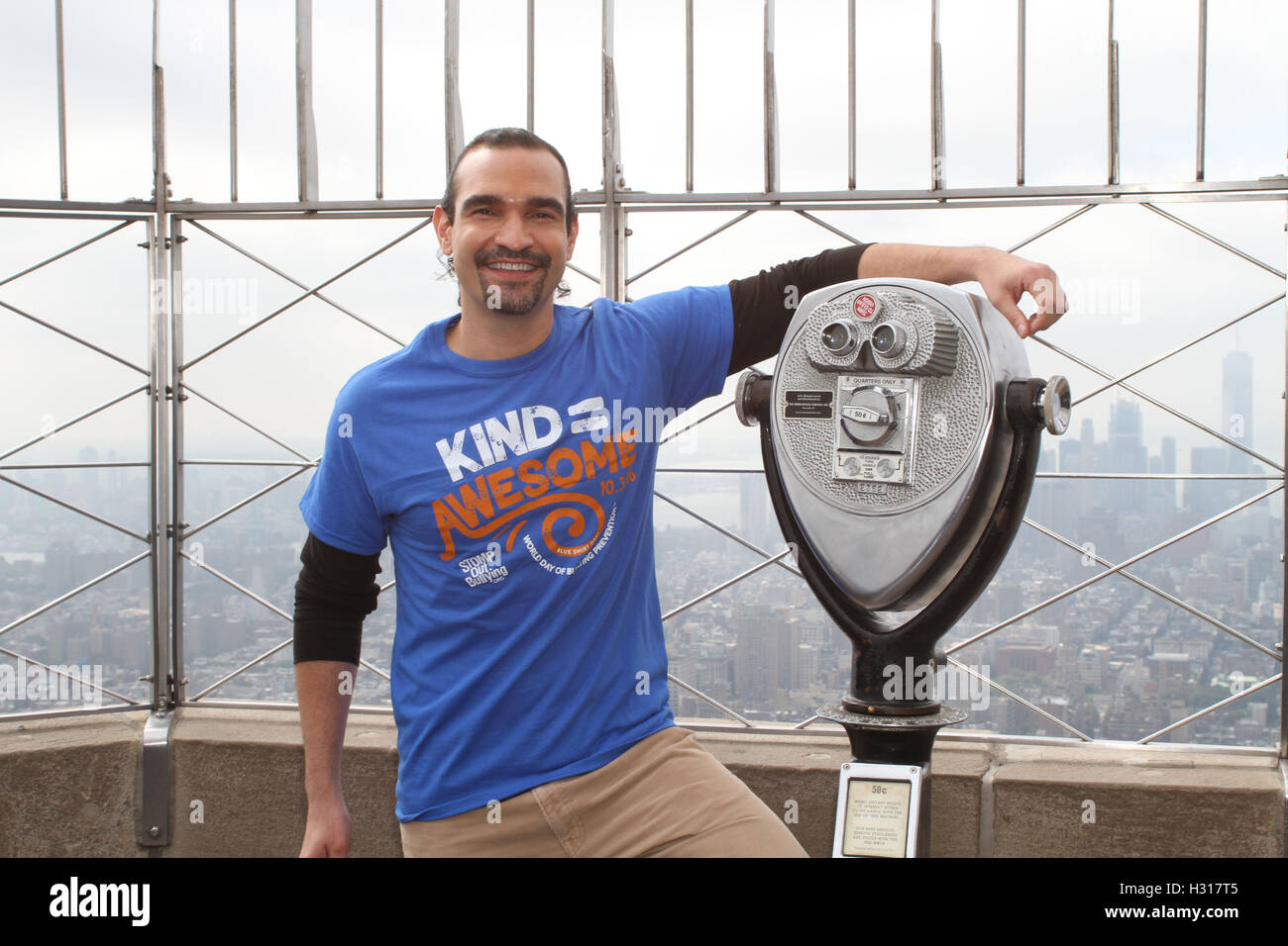 New York, New York, USA. 2nd Oct, 2016. Hamilton's Javier Munoz lights ...