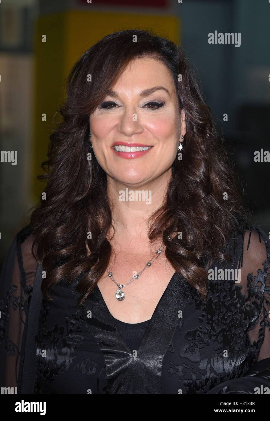 New York, NY, USA. 3rd Oct, 2016. Amy Sky out and about for Celebrity ...