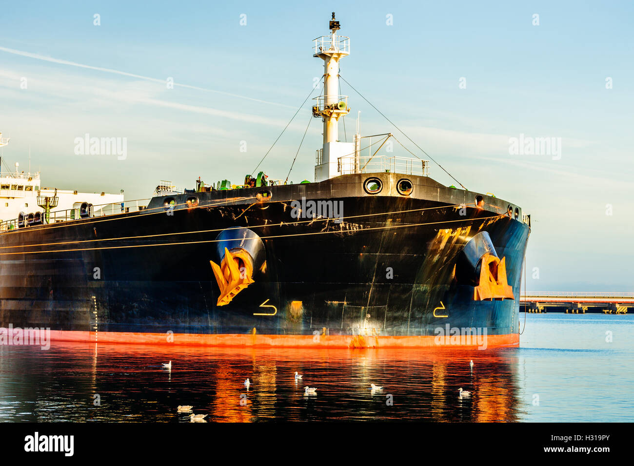Bow large freighter ship hi-res stock photography and images - Alamy