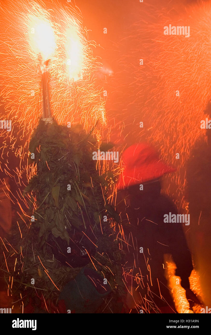 Plens.Plaça de Sant Pere.La Patum (Masterpiece of Oral and Intangible ...