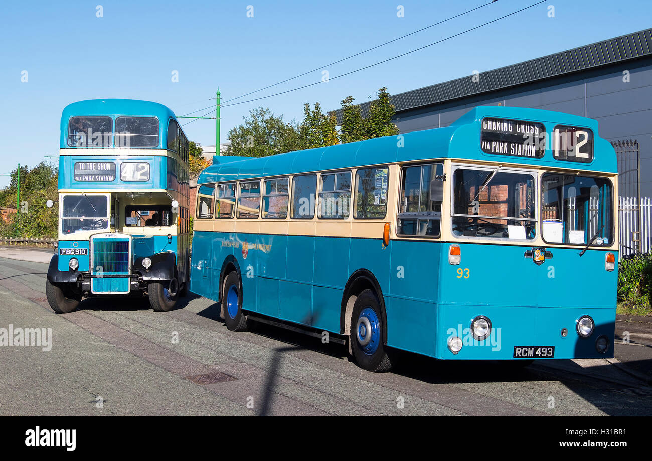Vintage Bus on display at Bus Show Stock Photo - Alamy