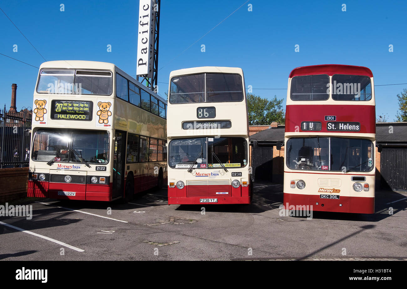 Vintage Bus on display at Bus Show Stock Photo - Alamy