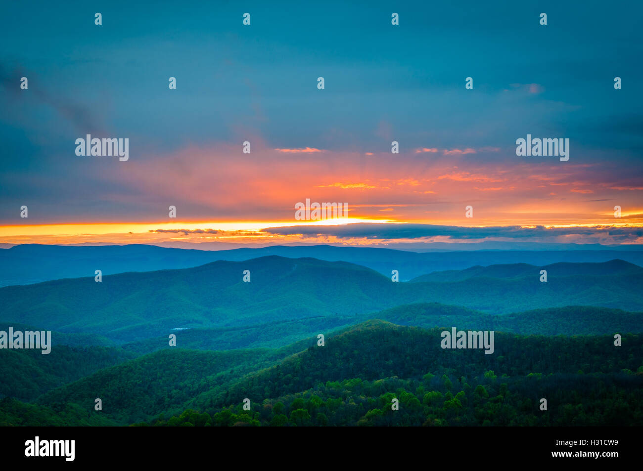 Colorful spring sunset over the Blue Ridge Mountains, seen from Skyline ...