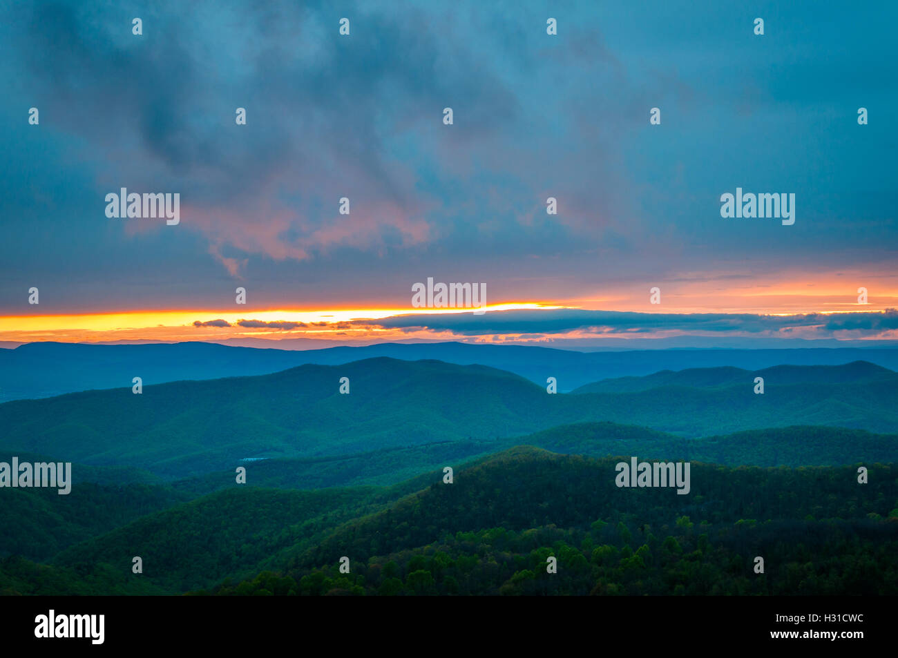 Colorful spring sunset over the Blue Ridge Mountains, seen from Skyline ...