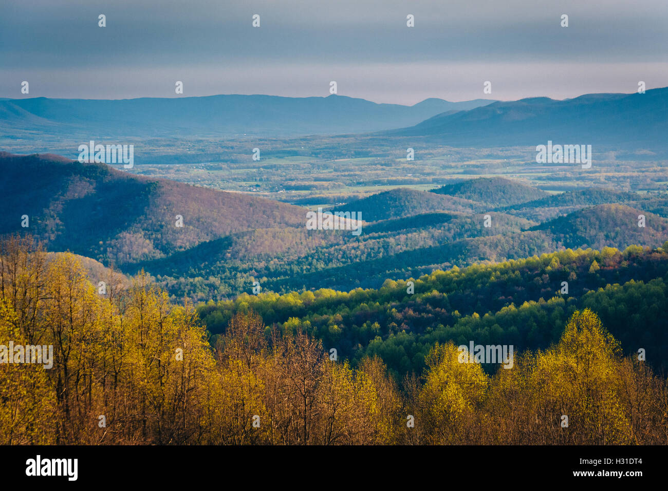 Spring view of the Blue Ridge and Shenandoah Valley from Skyline Drive ...
