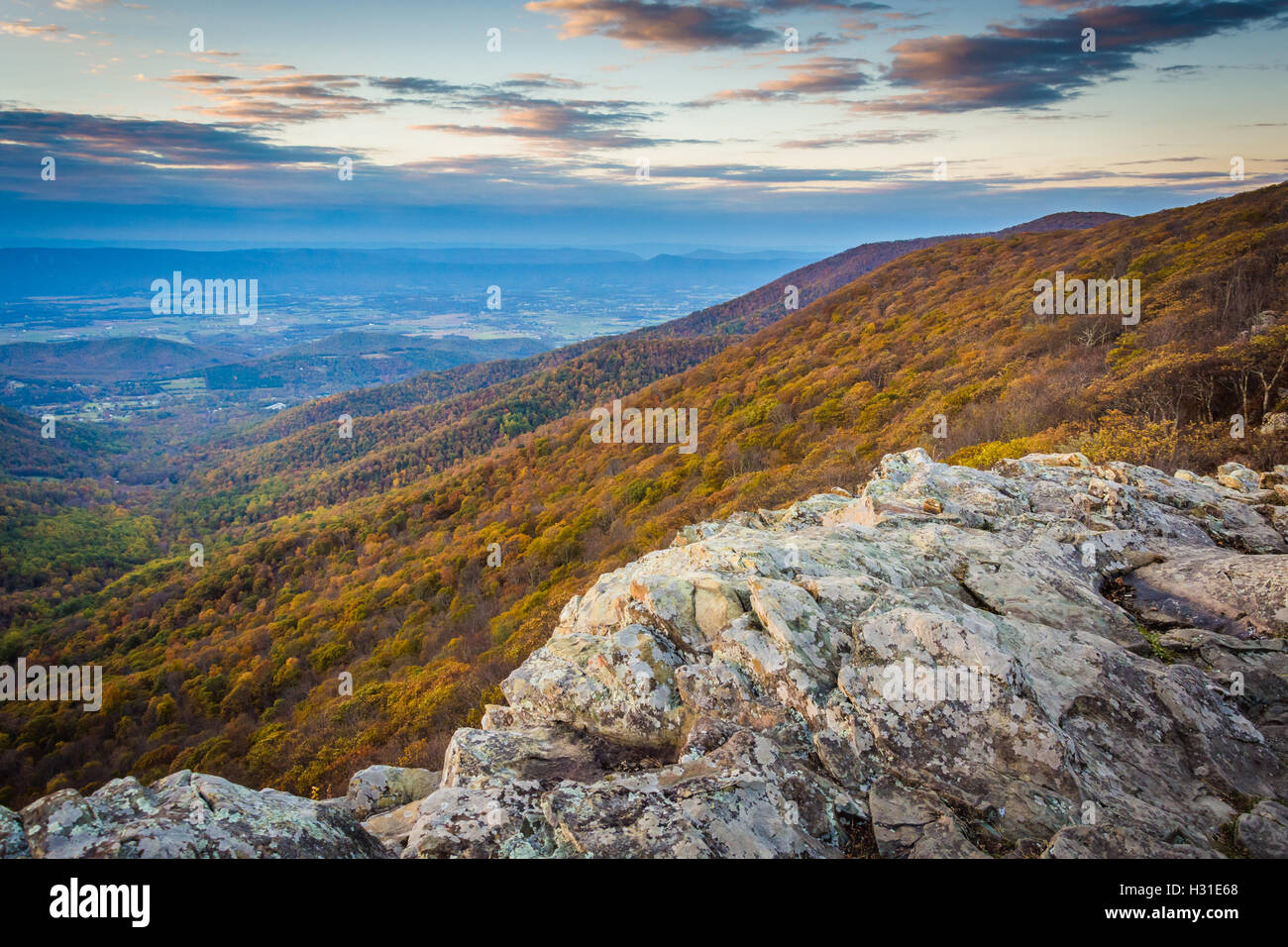 Fall color in blue ridge mountains hi-res stock photography and images ...