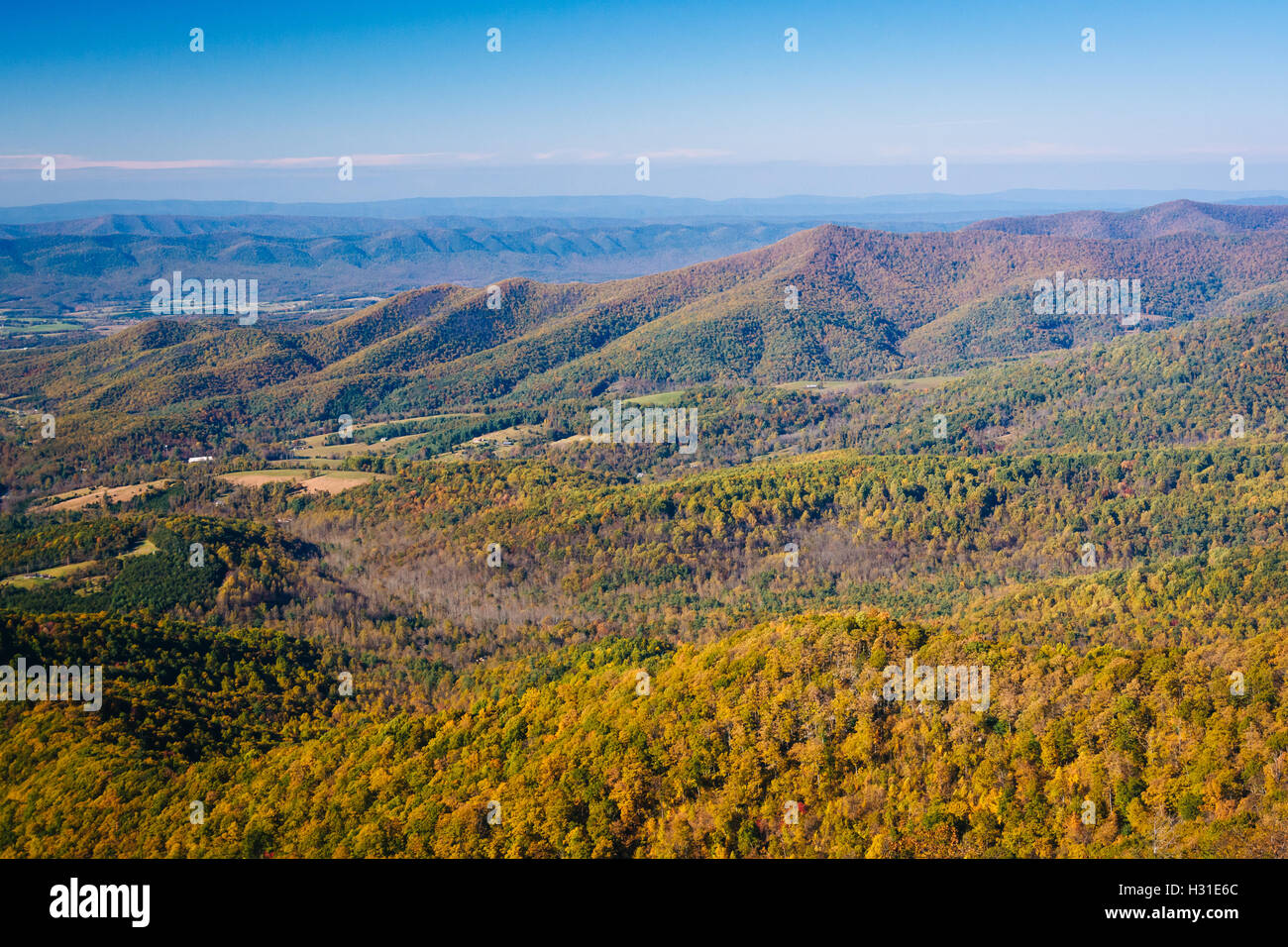 Skyline drive fall hi-res stock photography and images - Alamy