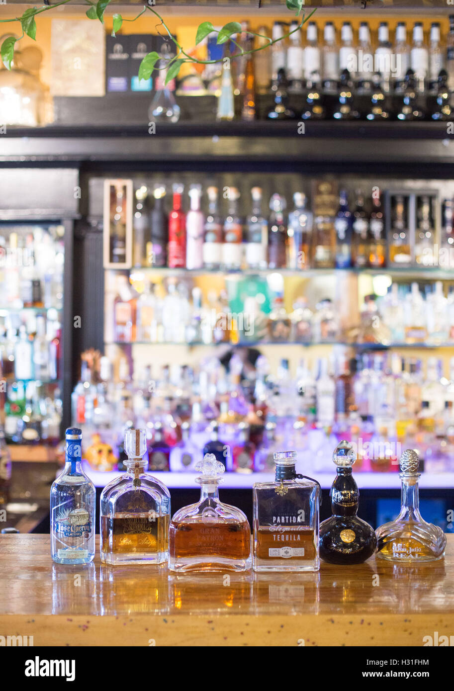 Bar shots hi-res stock photography and images - Alamy