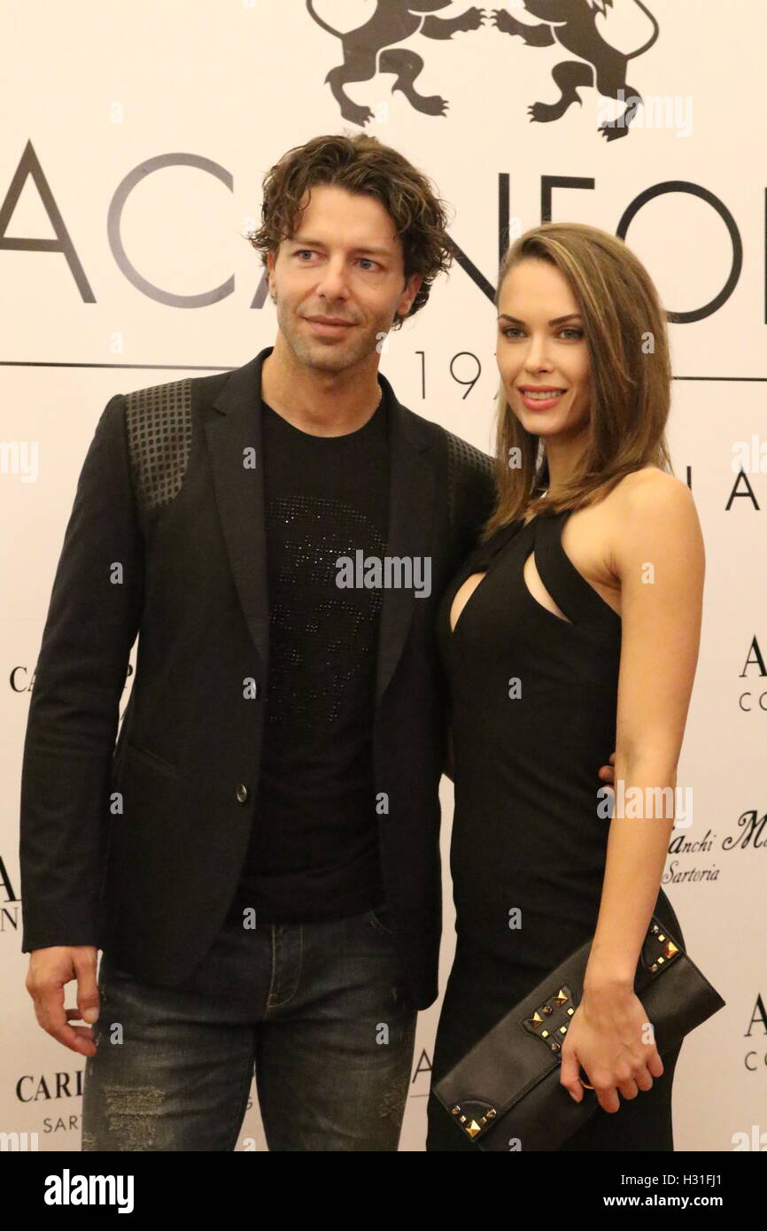 Ercolano, Italy. 02nd Oct, 2016. The actor and actress (L) Francesco ...